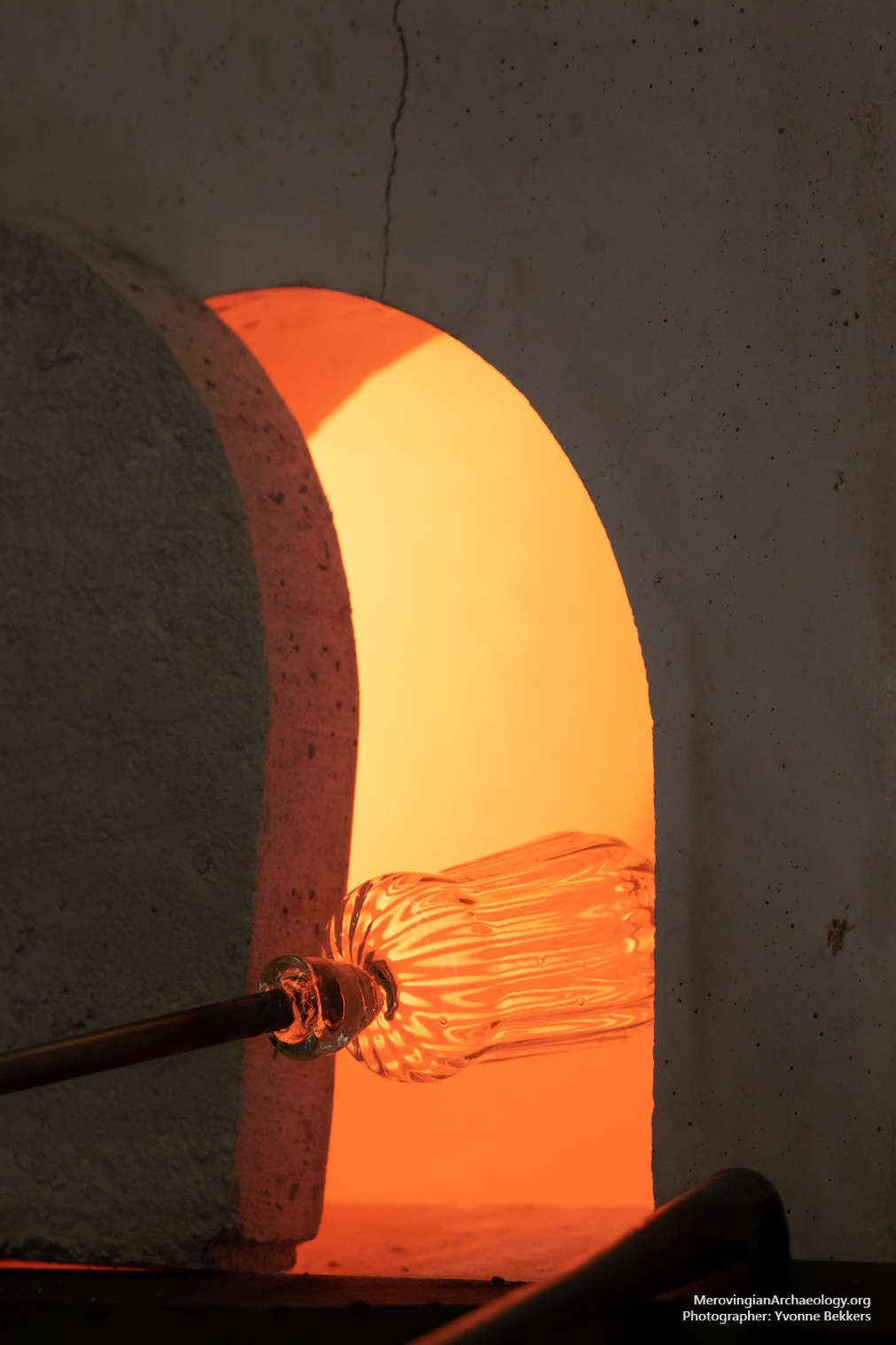 Replicating and experimenting with Merovingian glass vessels ...